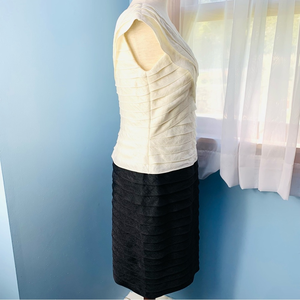 Adrianna Papell White And Black Shutter Pleat Dress - Gem